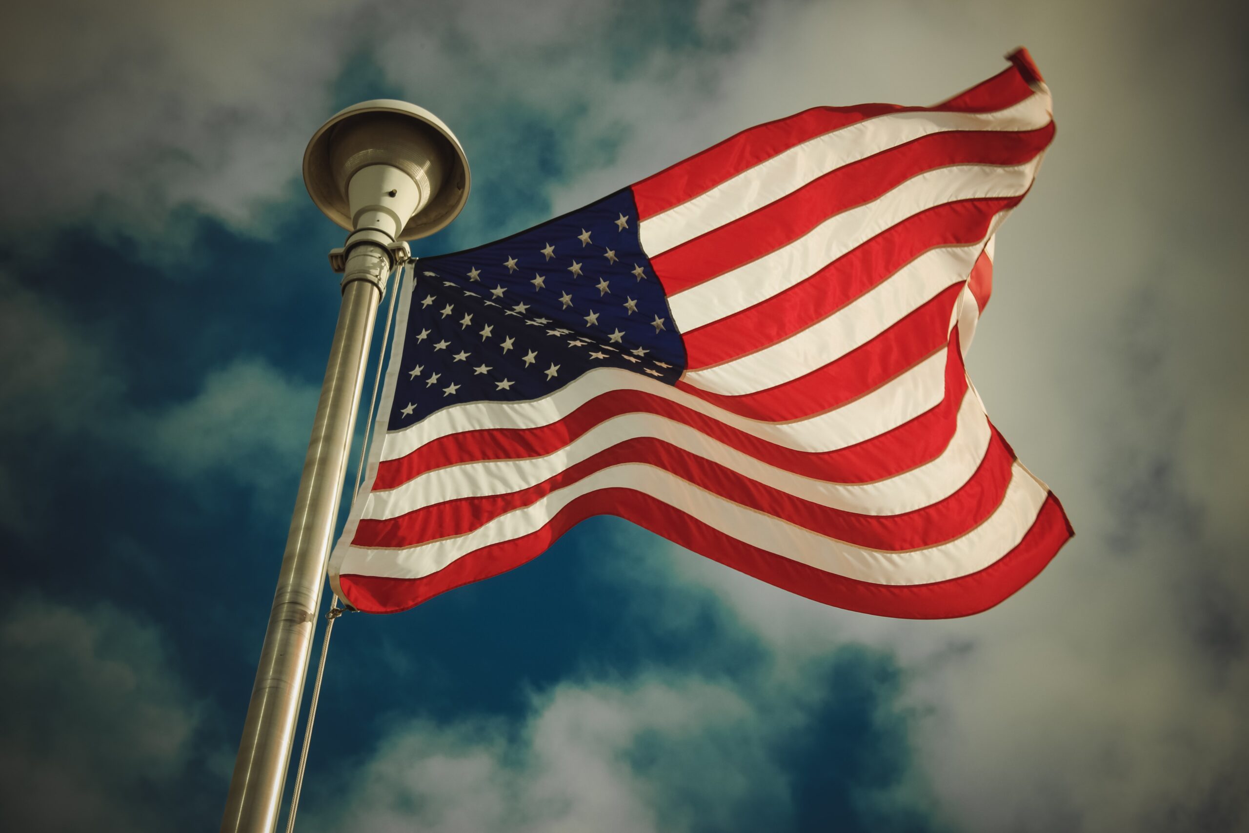 U.S. Flag Etiquette Made Simple: What Every Flagpole Owner Should Know ...
